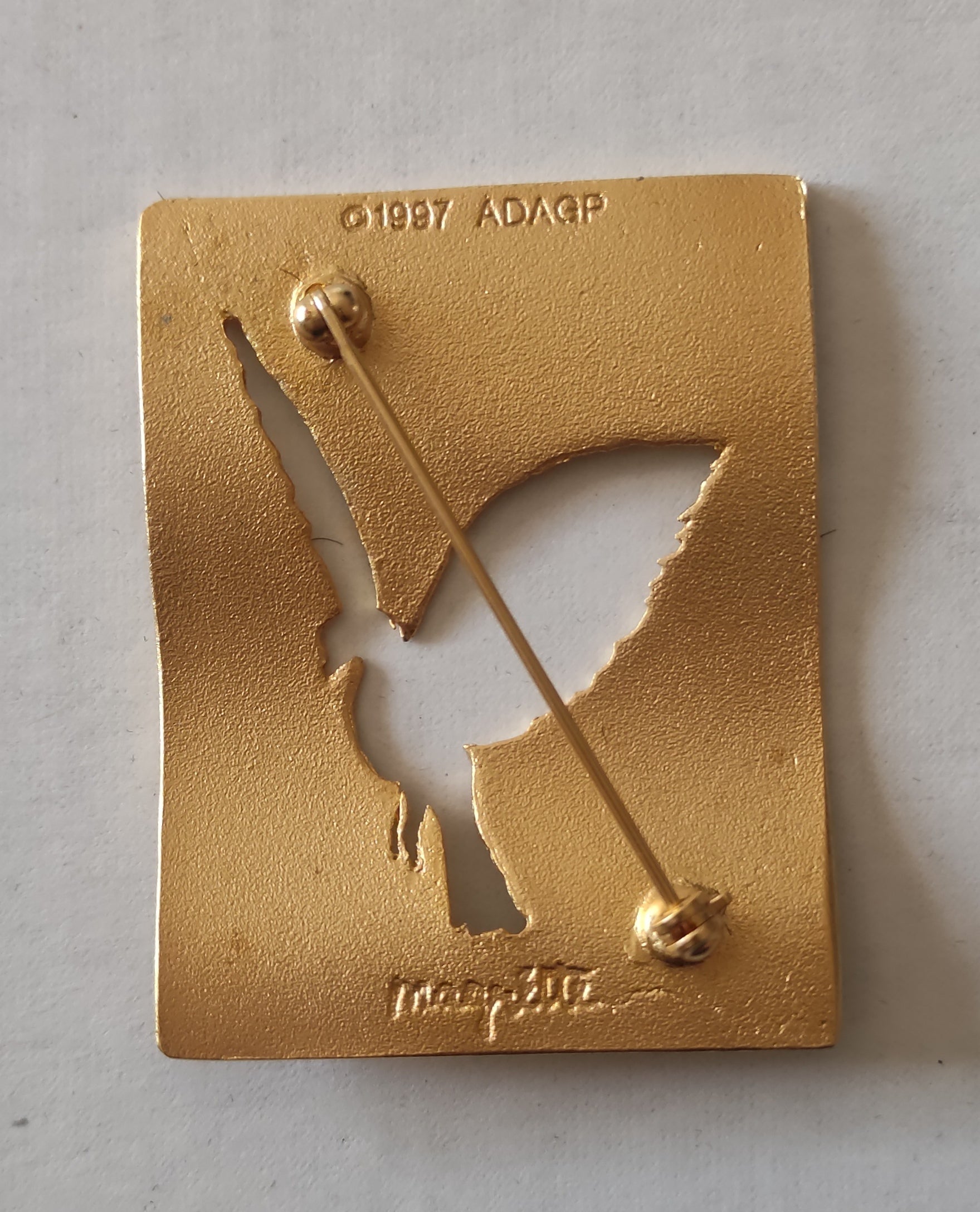 Vintage ADAGP 1997 Dove brooch by René Magritte – Artistica Fine Art