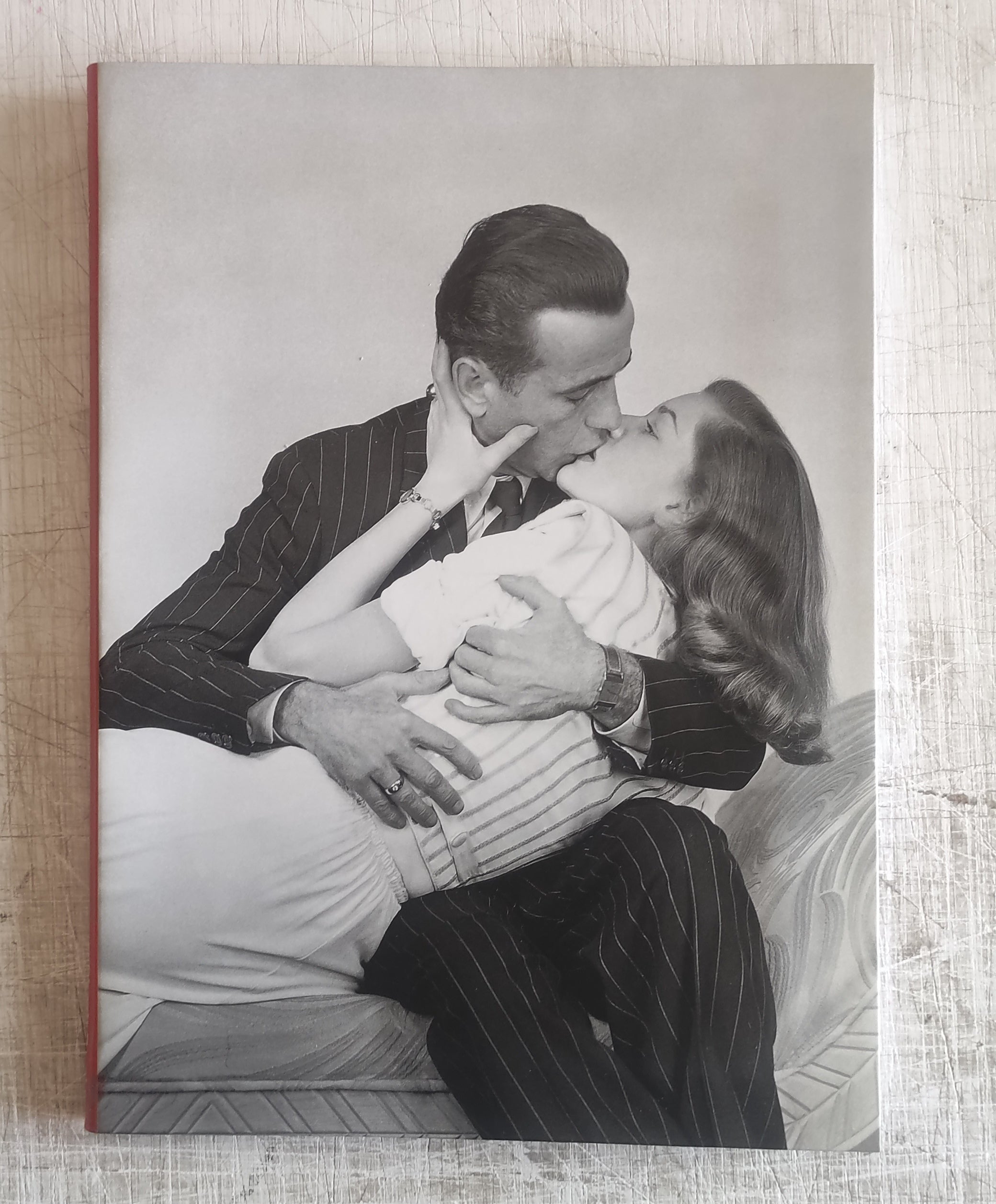 Cinema Kisses by Humphrey Bogart and Lauren Becall - 6 X 8 Inches (Bla ...